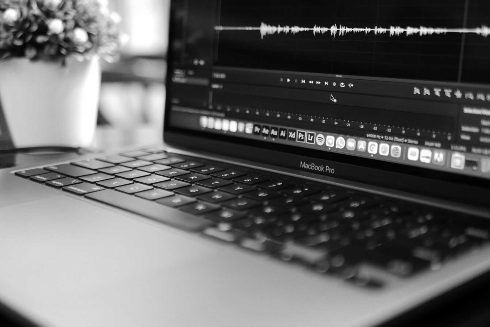 Best Video Editing Software For Beginners And Pros Alike - gfxtek.com